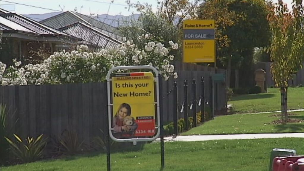 Labor MPs push for negative gearing policy change - ABC News