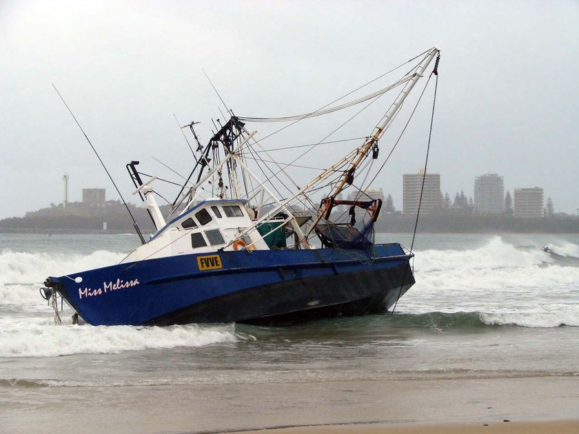 Wild seas hinder search for missing trawler crewman - ABC News
