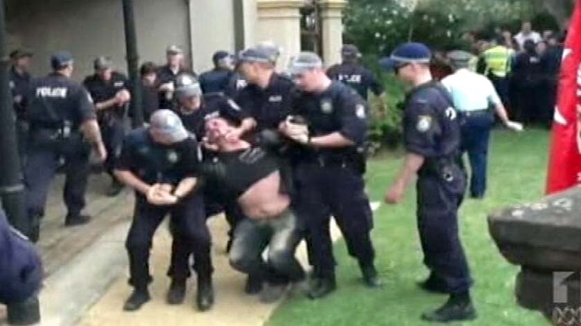 Sydney University condemns student protest - ABC News