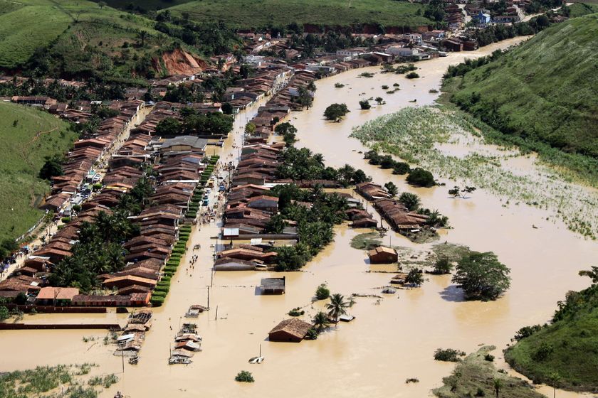 1,000 missing in deadly Brazil floods - ABC News