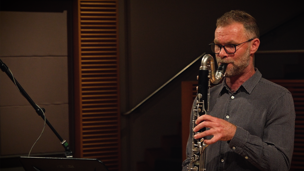 Beautiful bass clarinet performance by Jason Noble - ABC Classic
