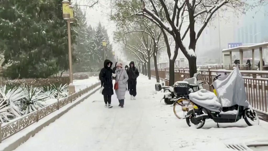 Cold wave plunges Beijing to record-low temperatures - ABC News