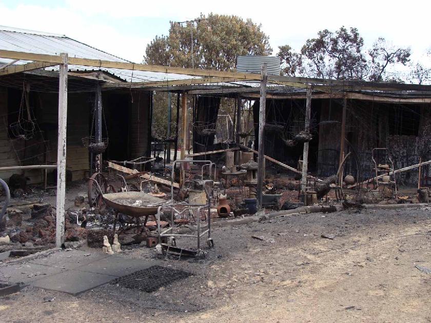 Donor helps Toodyay fire victims - ABC News
