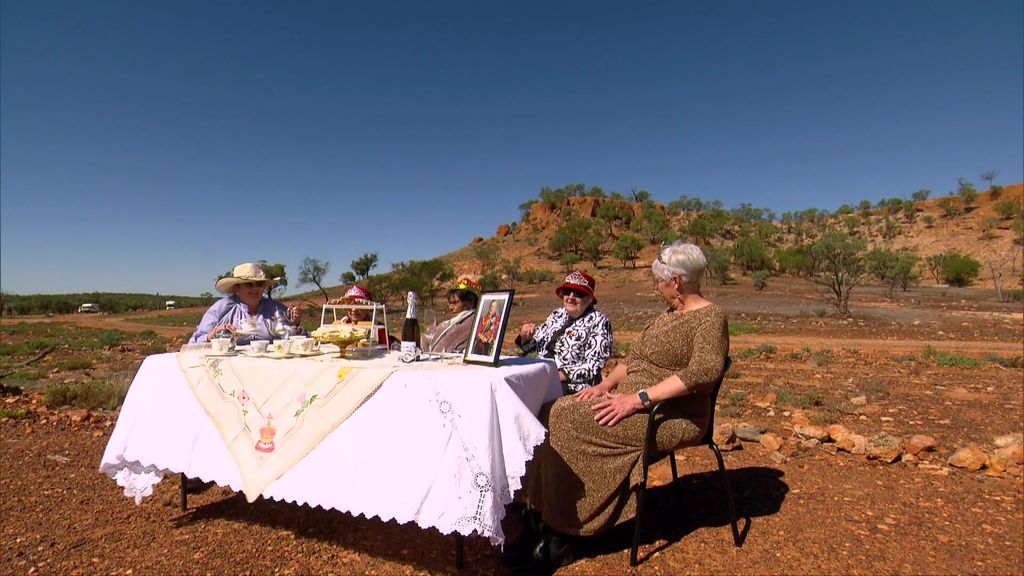 Outback coronation tea party in Quilpie - ABC News