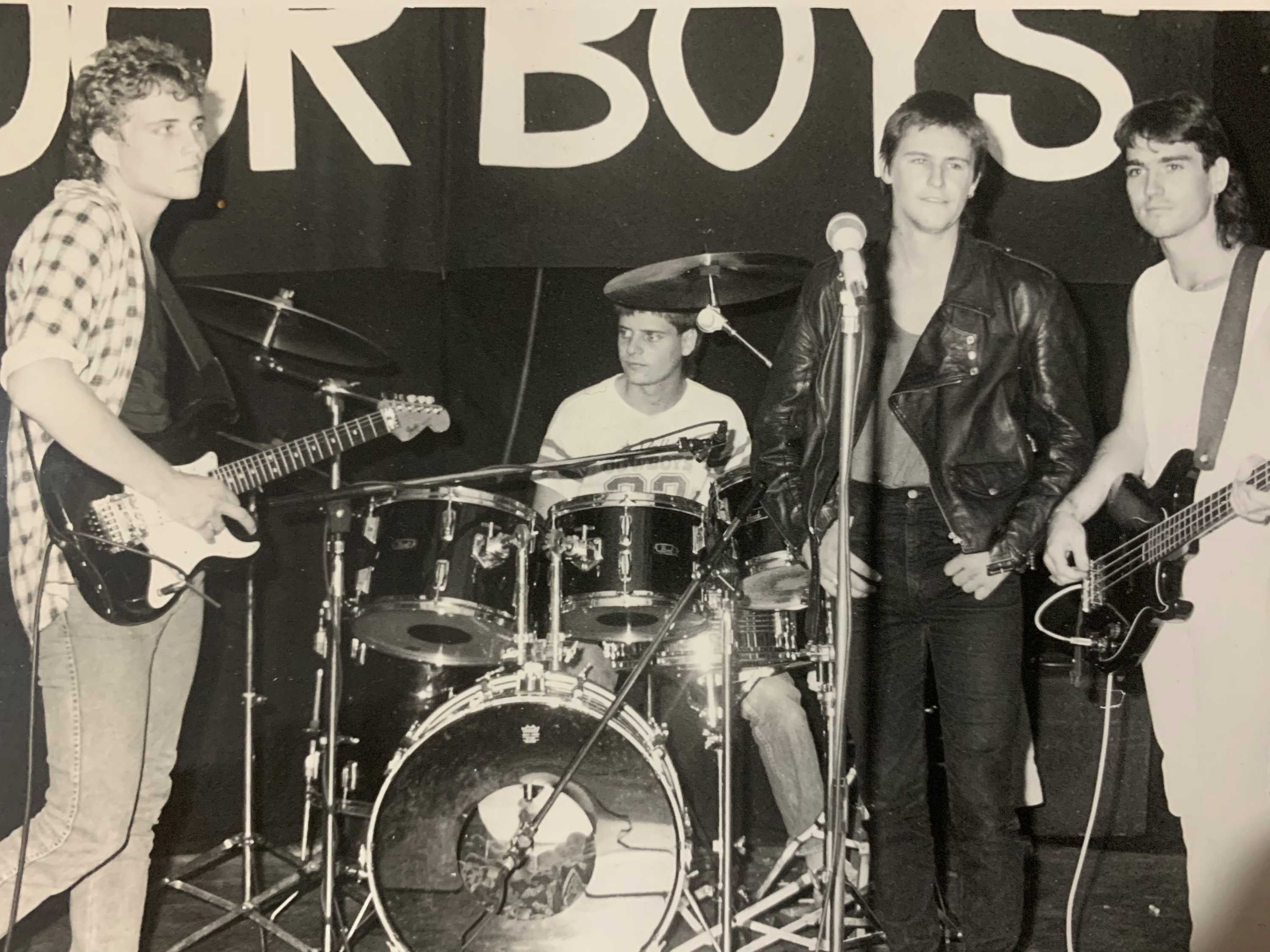 The Poor: from Darwin pubs to US stadiums with AC/DC and Kiss - ABC listen