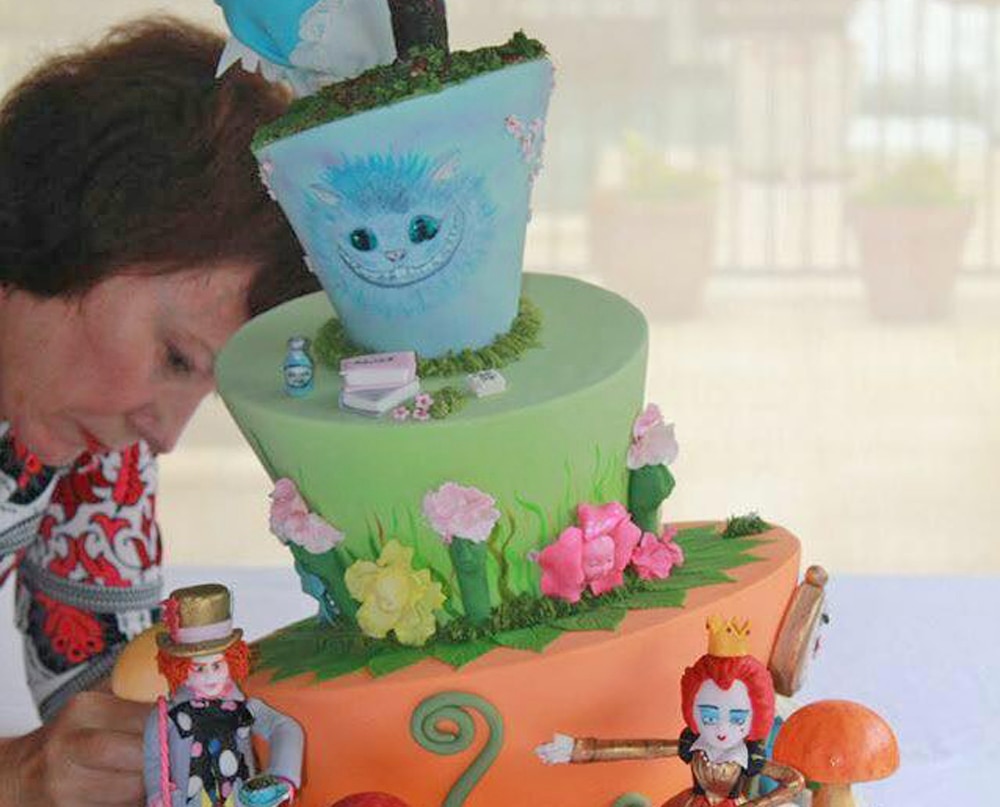 Life-size Alice In Wonderland sugar sculpture a curious addition to ...