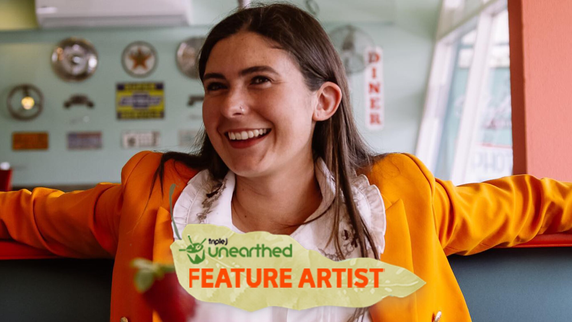 Meet Hollie Col, the singer-songwriter who came out via an iconic viral ...