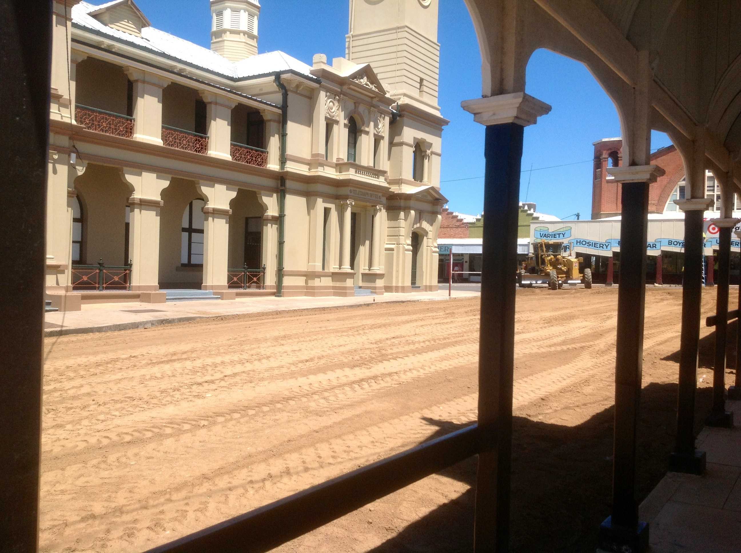Charters Towers fighting the drought - ABC News