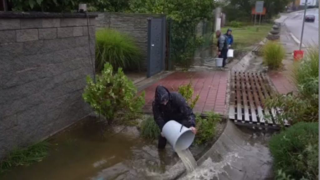 Parts of Slovak capital Bratislava caught up in floods after torrential ...