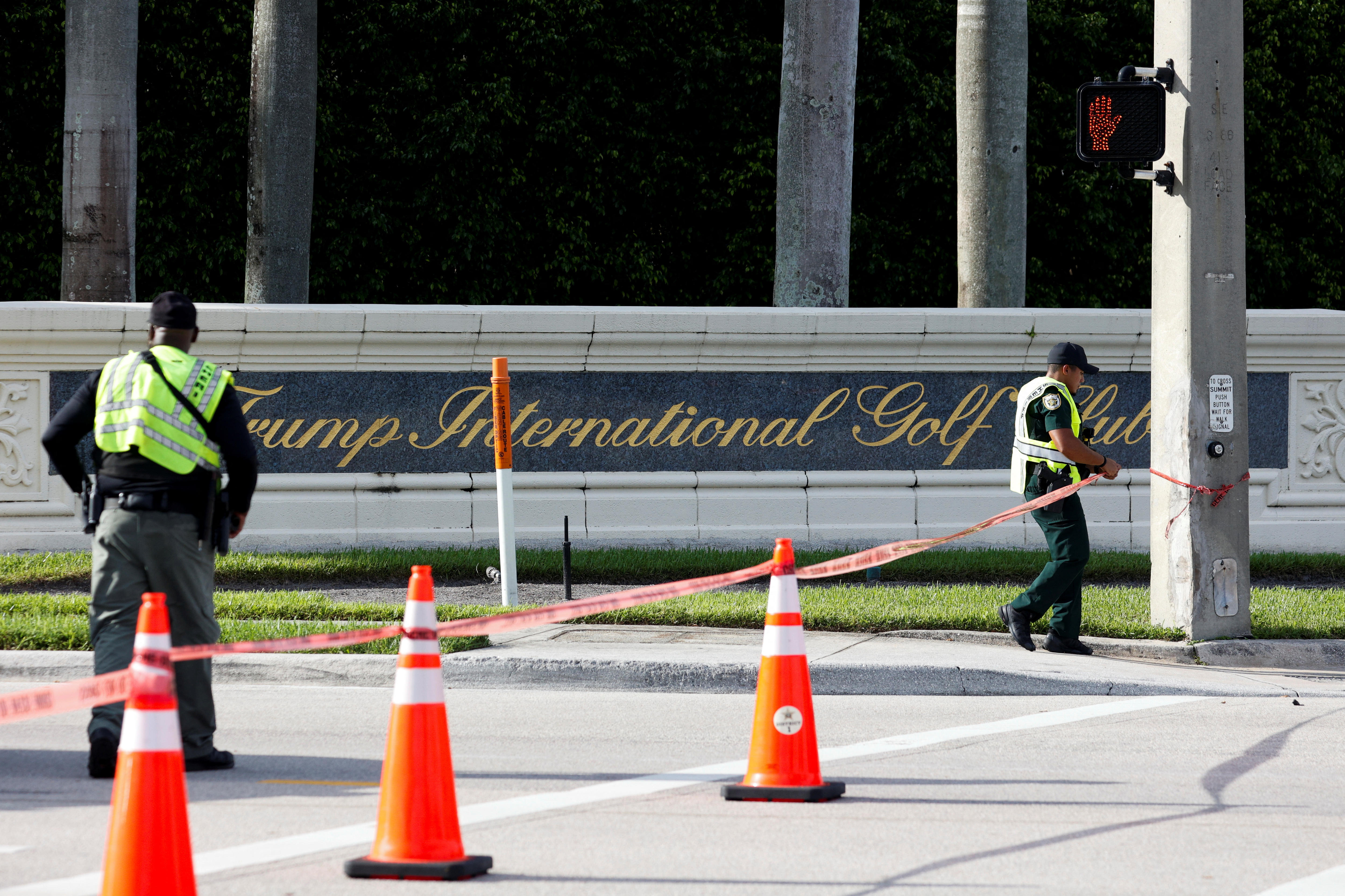 Shots fired near Donald Trump's golf club in Florida - ABC News