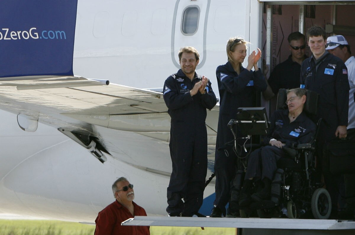 Stephen Hawking's extraordinary life in pictures - ABC News