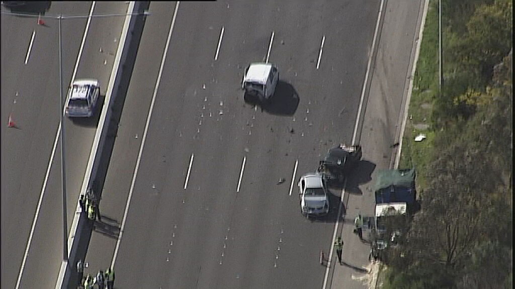 Fatal crash leads to traffic chaos on ring road - ABC News