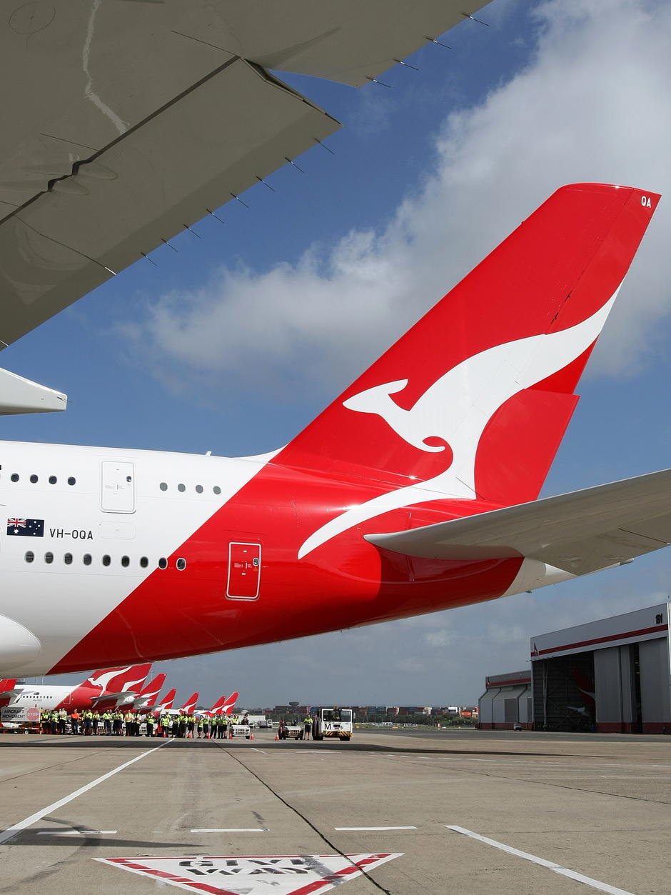 Take-off problems hit Qantas plane - ABC News