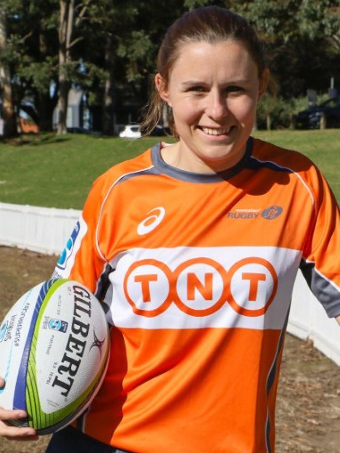 Amy Perrett to become first woman to referee Super Rugby match - ABC listen
