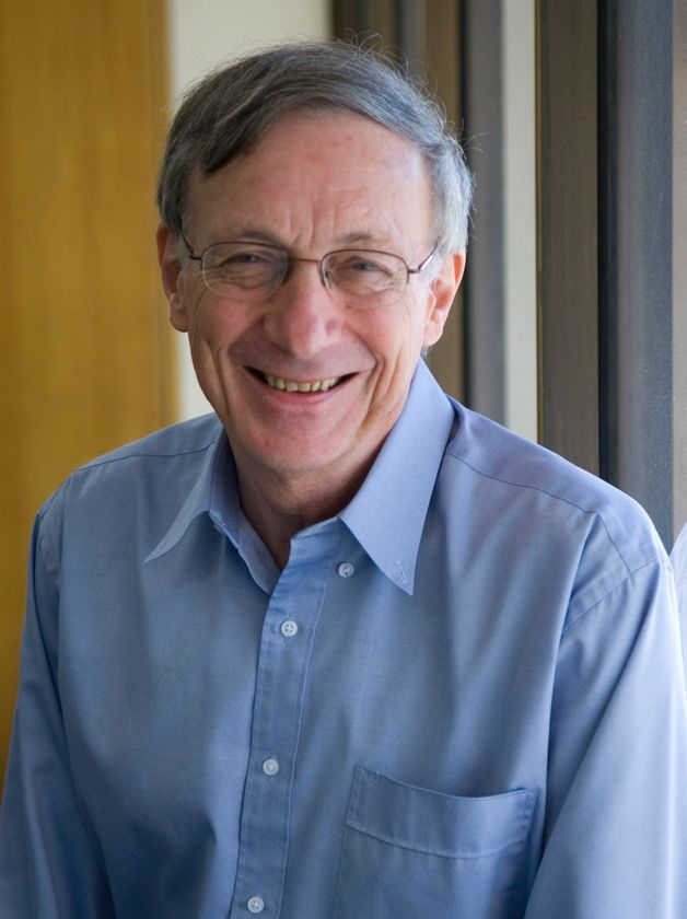 Smokes 'still too cheap': health expert - ABC News