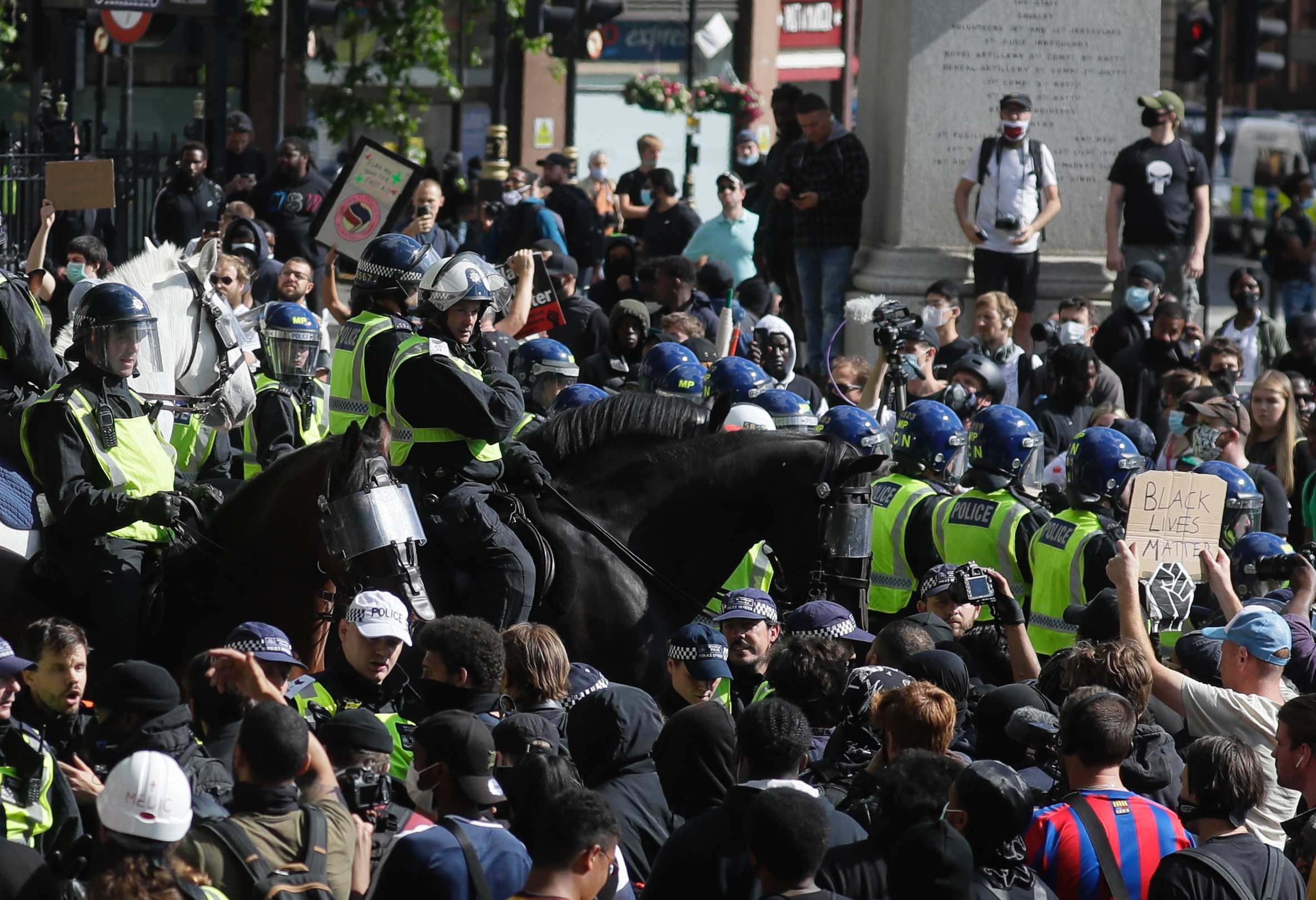 UK Black Lives Matter and far-right protesters clash with each other ...