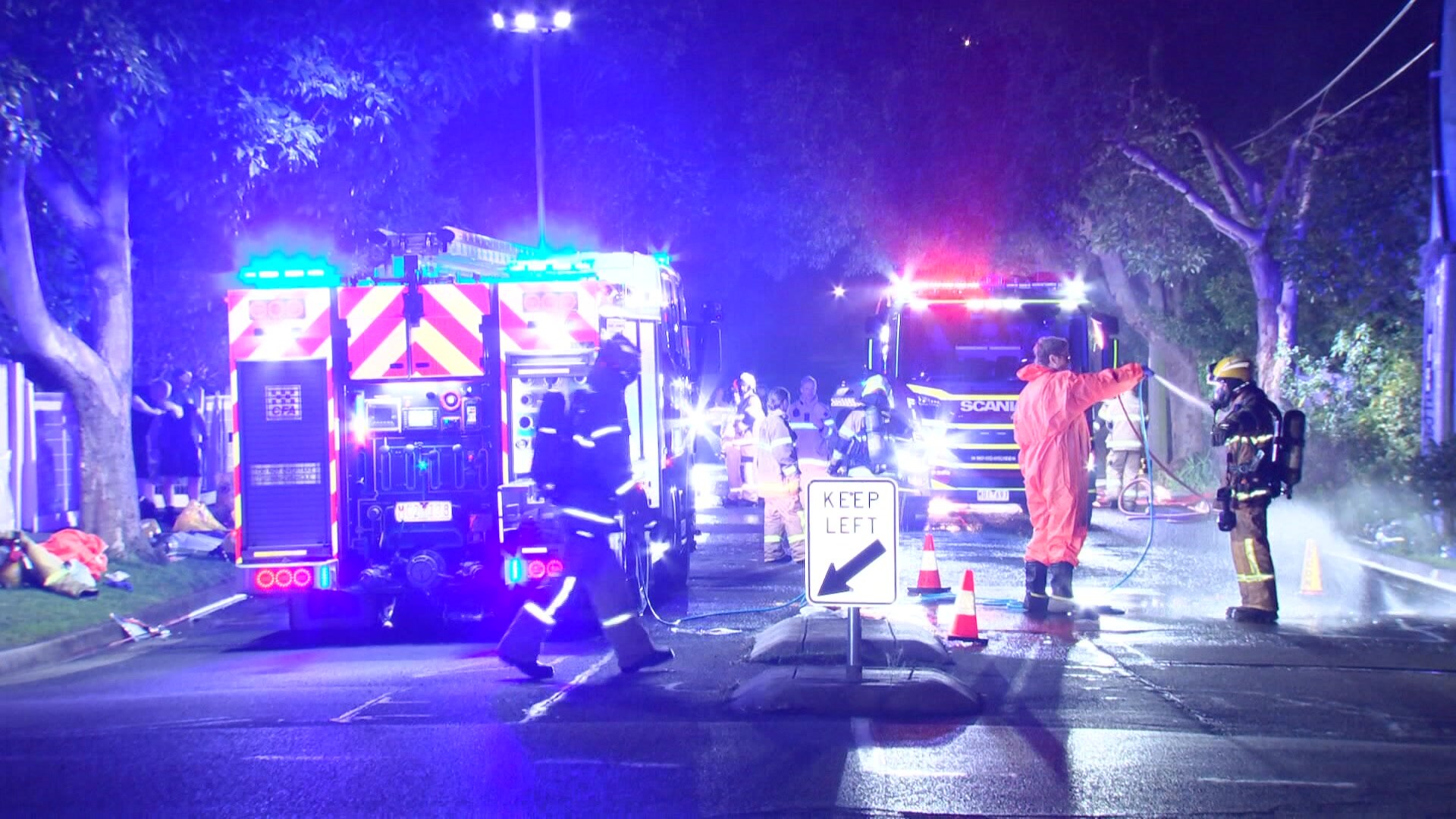 Woman dies in house fire in Geelong suburb of Newtown - ABC News