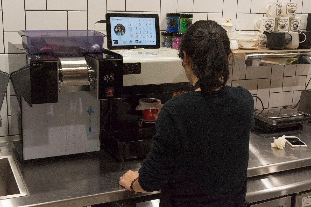 Selfie foam portraits the new social media carrot for Brisbane coffee ...
