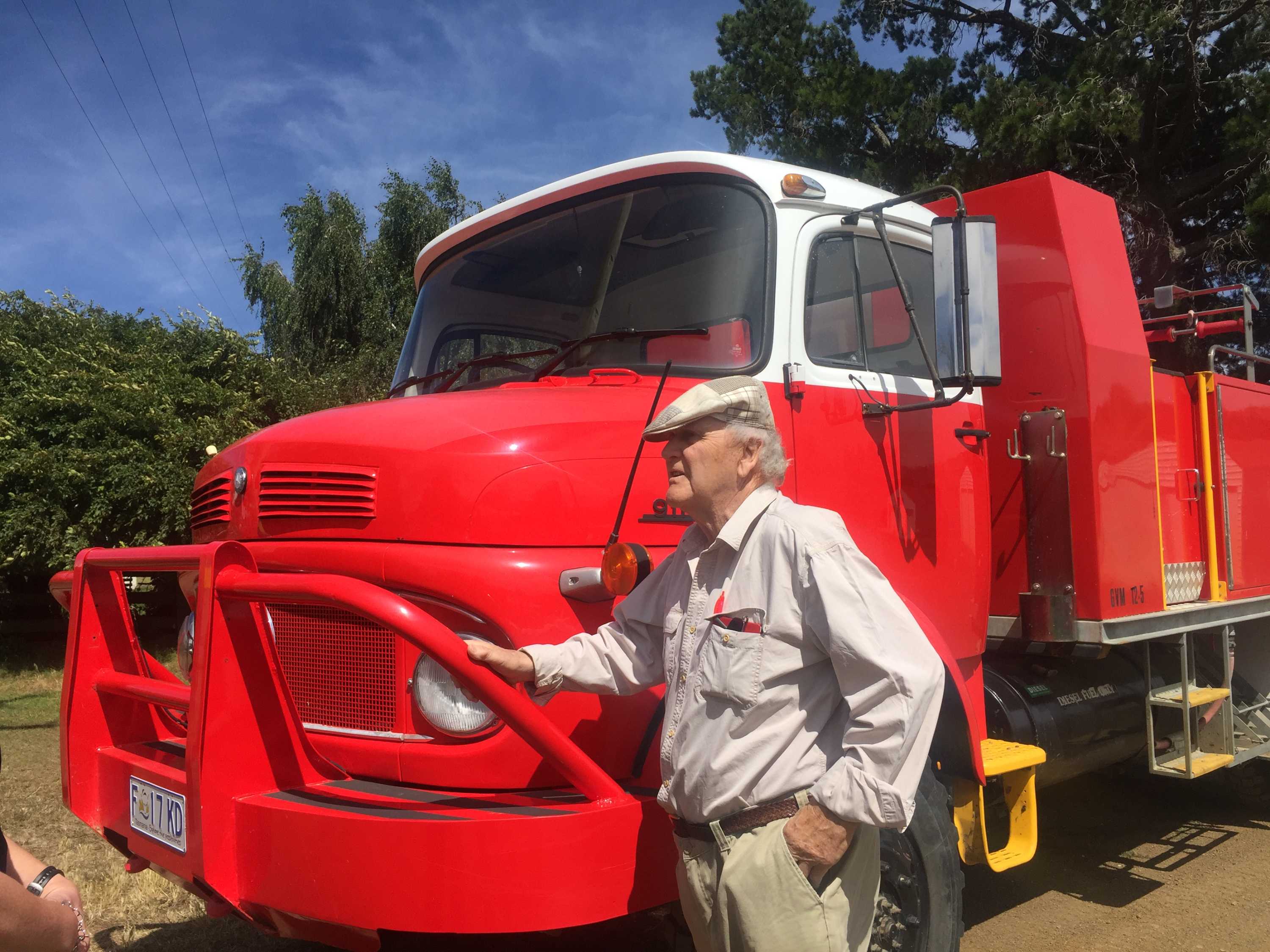Five Bothwell farmers buy second-hand fire engines, TFS applauds their ...
