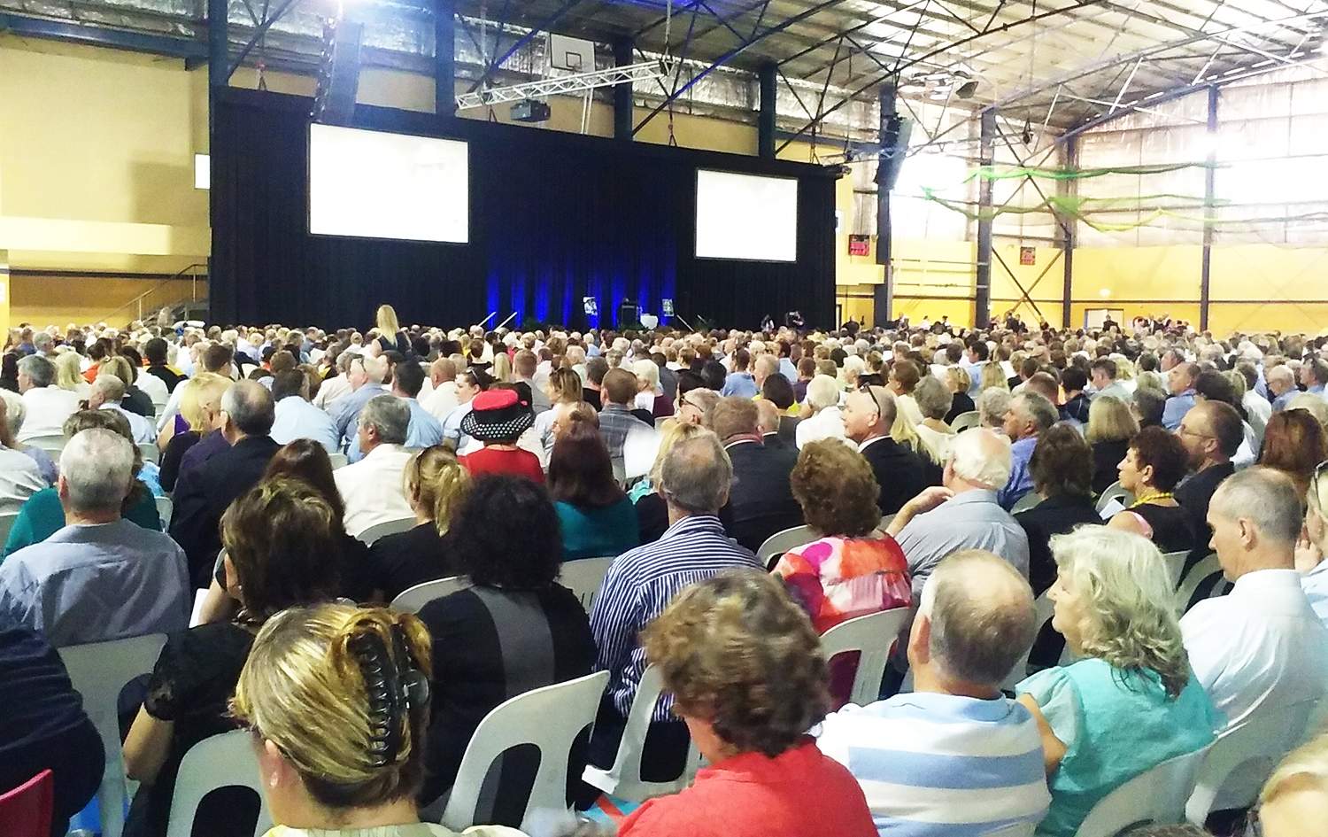 Steve Jones remembered as great regional leader as hundreds gather for ...