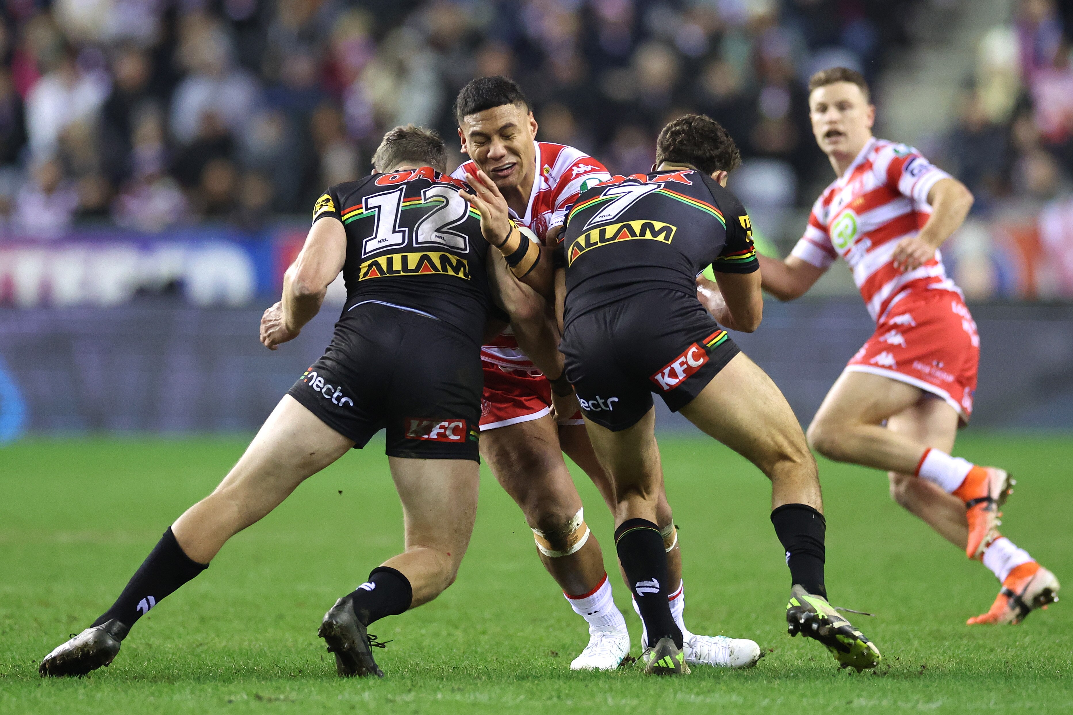 Penrith Panthers lose 16-12 to Wigan Warriors in controversial World ...