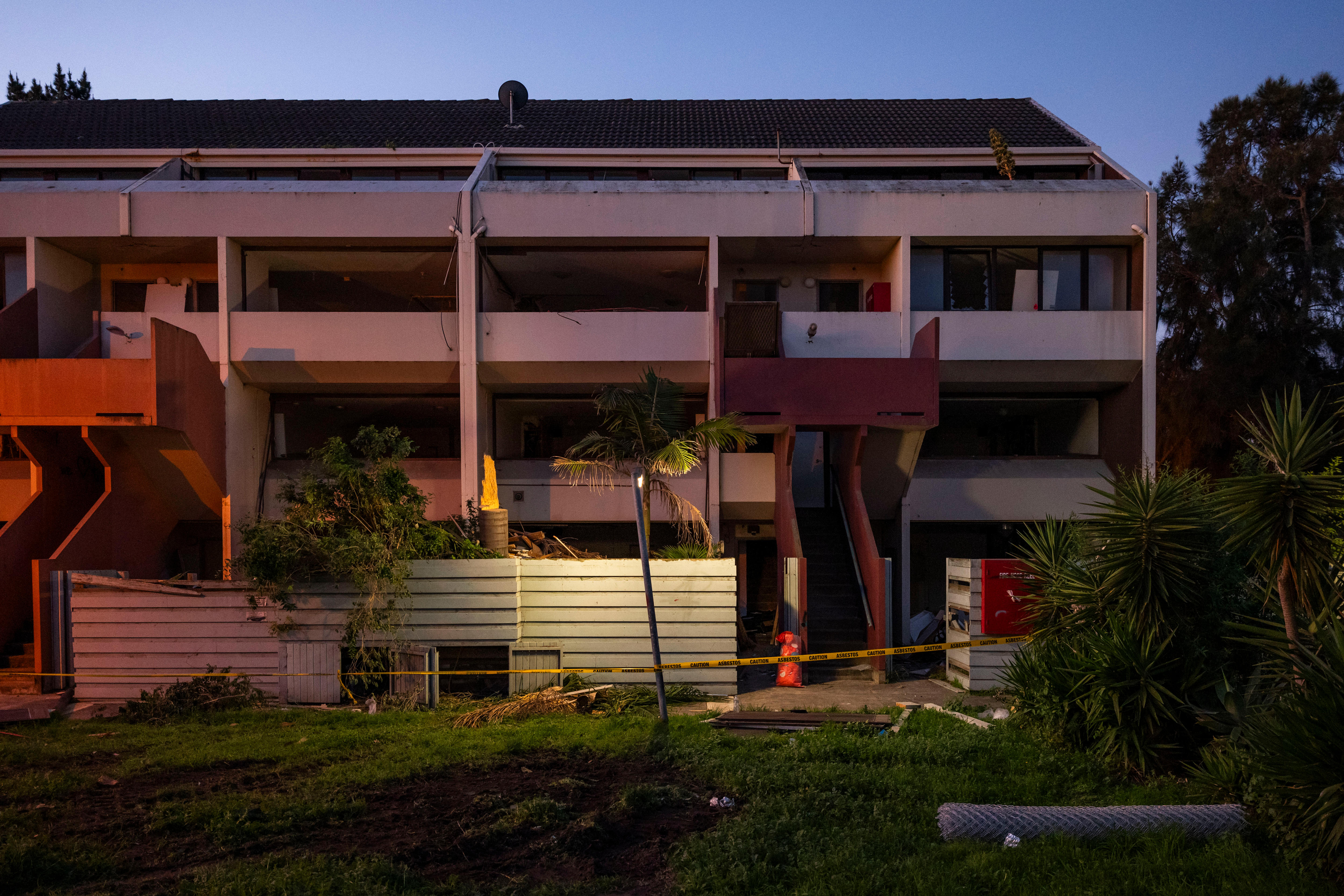 Port Melbourne's Barak Beacon residents fight to protect their homes ...