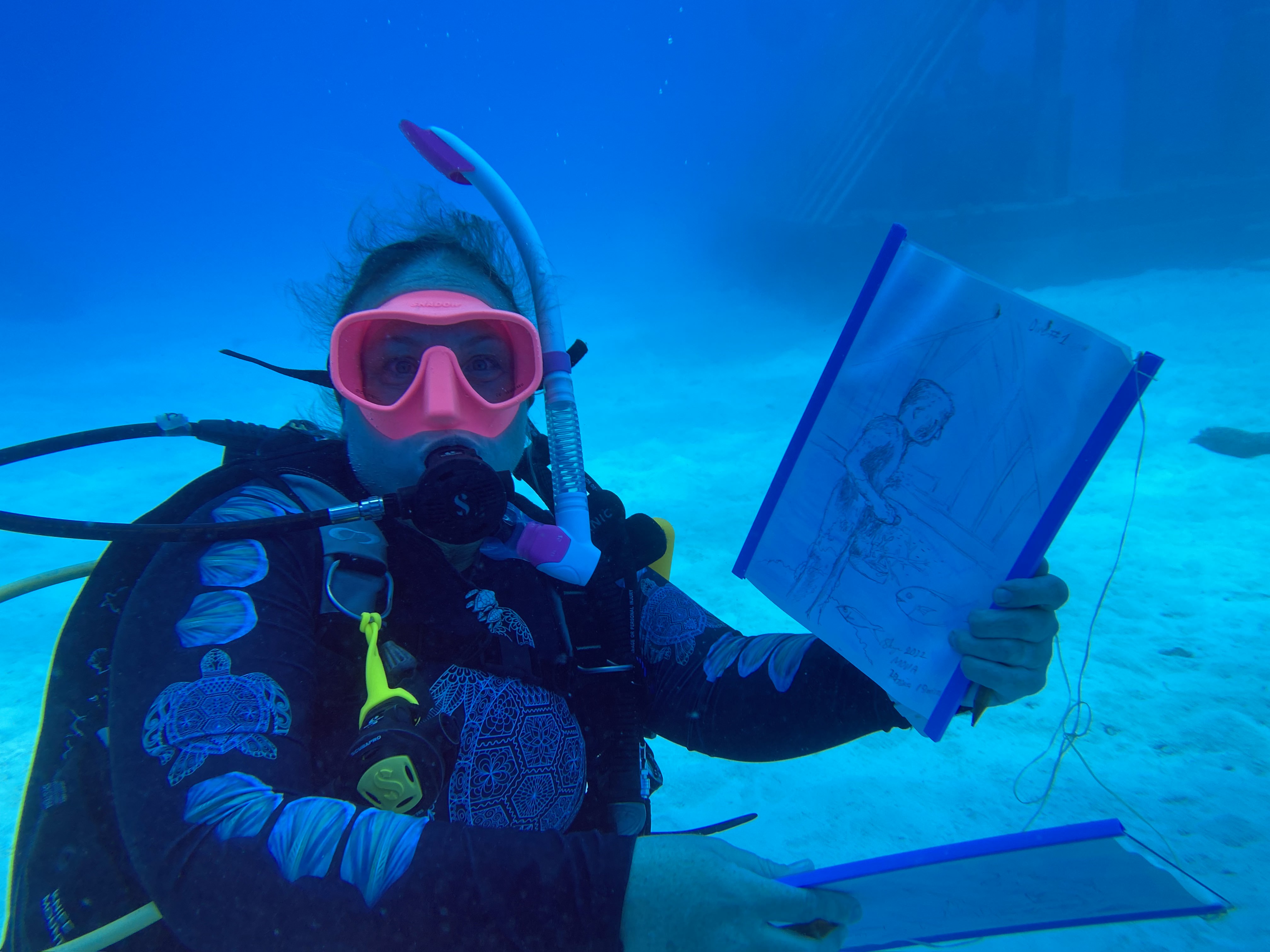 Divers delve deep to draw the Museum of Underwater Art on the Great ...