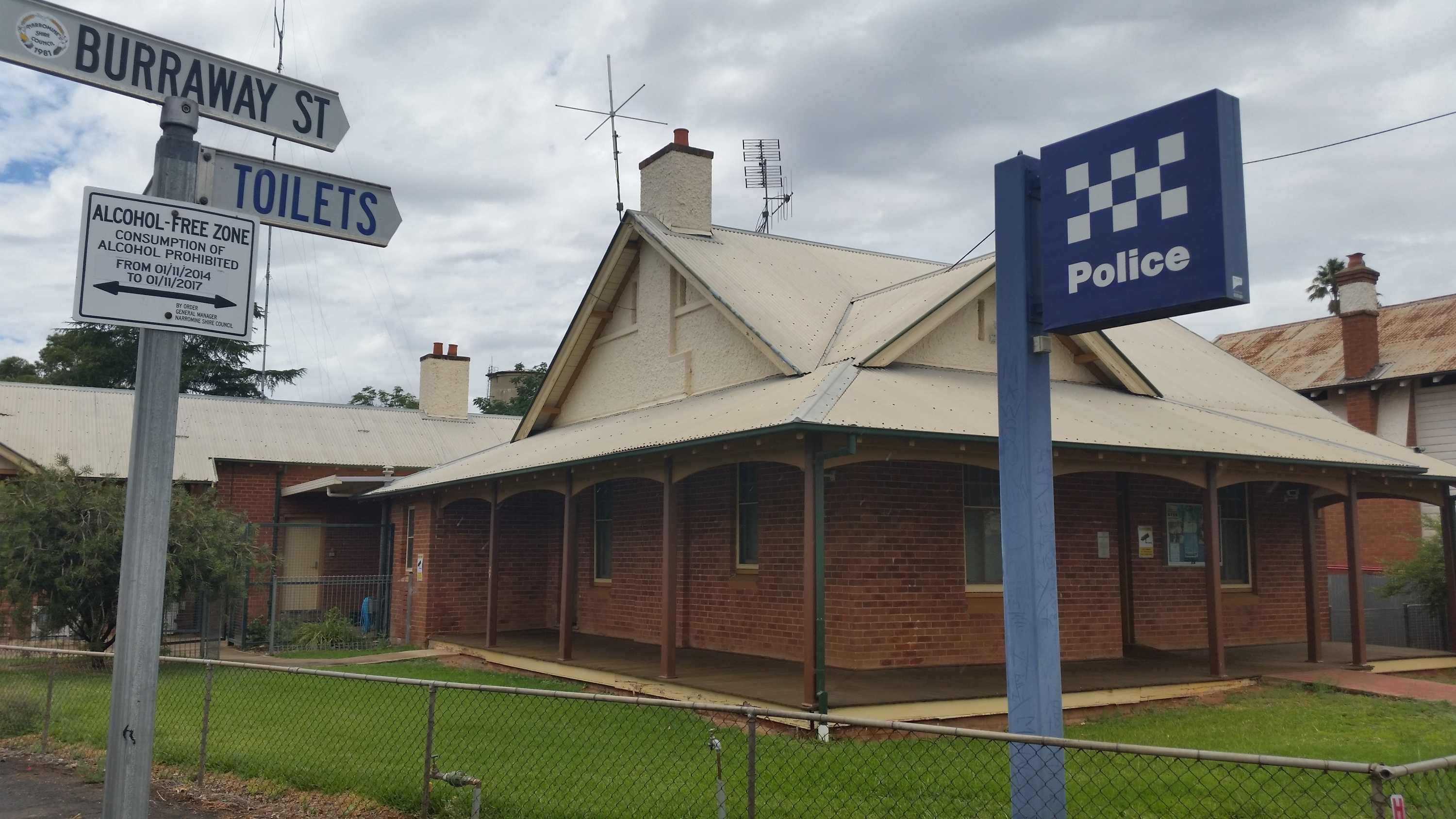 Police take industrial action in Dubbo over fight for more officers ...