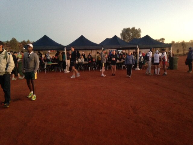 Running a business: Global runners flock to Uluru desert marathon - ABC ...