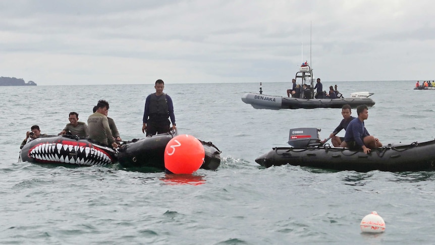 Divers recover black box from crashed Indonesia plane as recovery ... Divers recover black box from crashed Indonesia plane as recovery ...