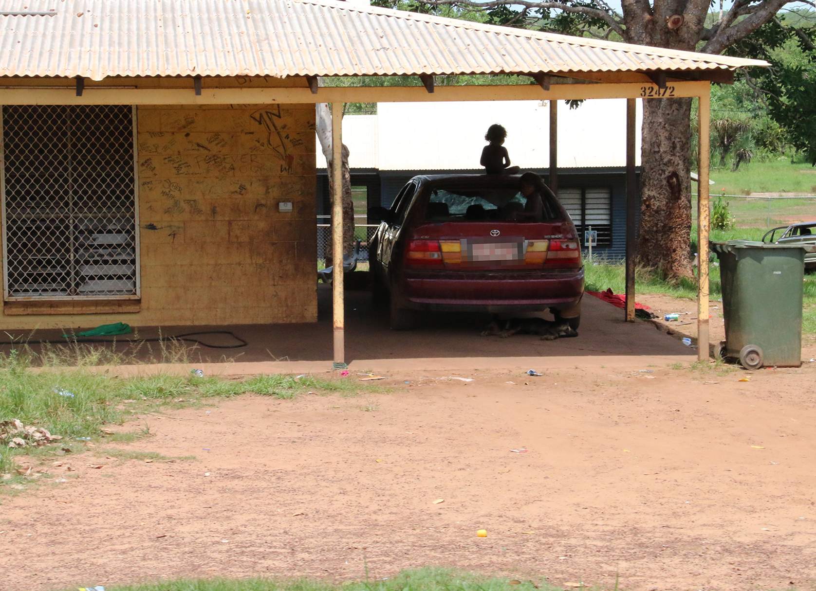 Chronic overcrowding in Australia's biggest ever Indigenous housing ...