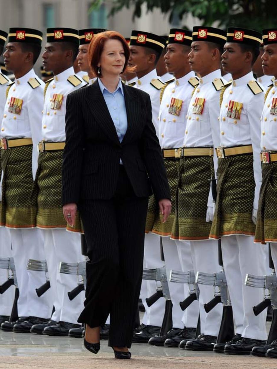 Chicken pox disrupts Gillard's Malaysia visit - ABC News