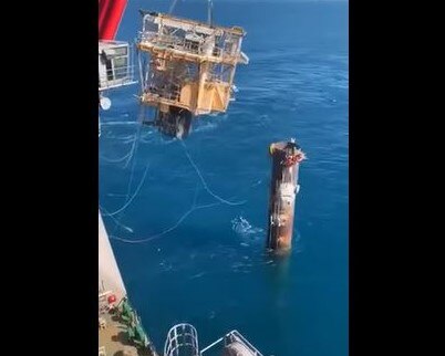 Out of control lift of Santos platform - ABC listen