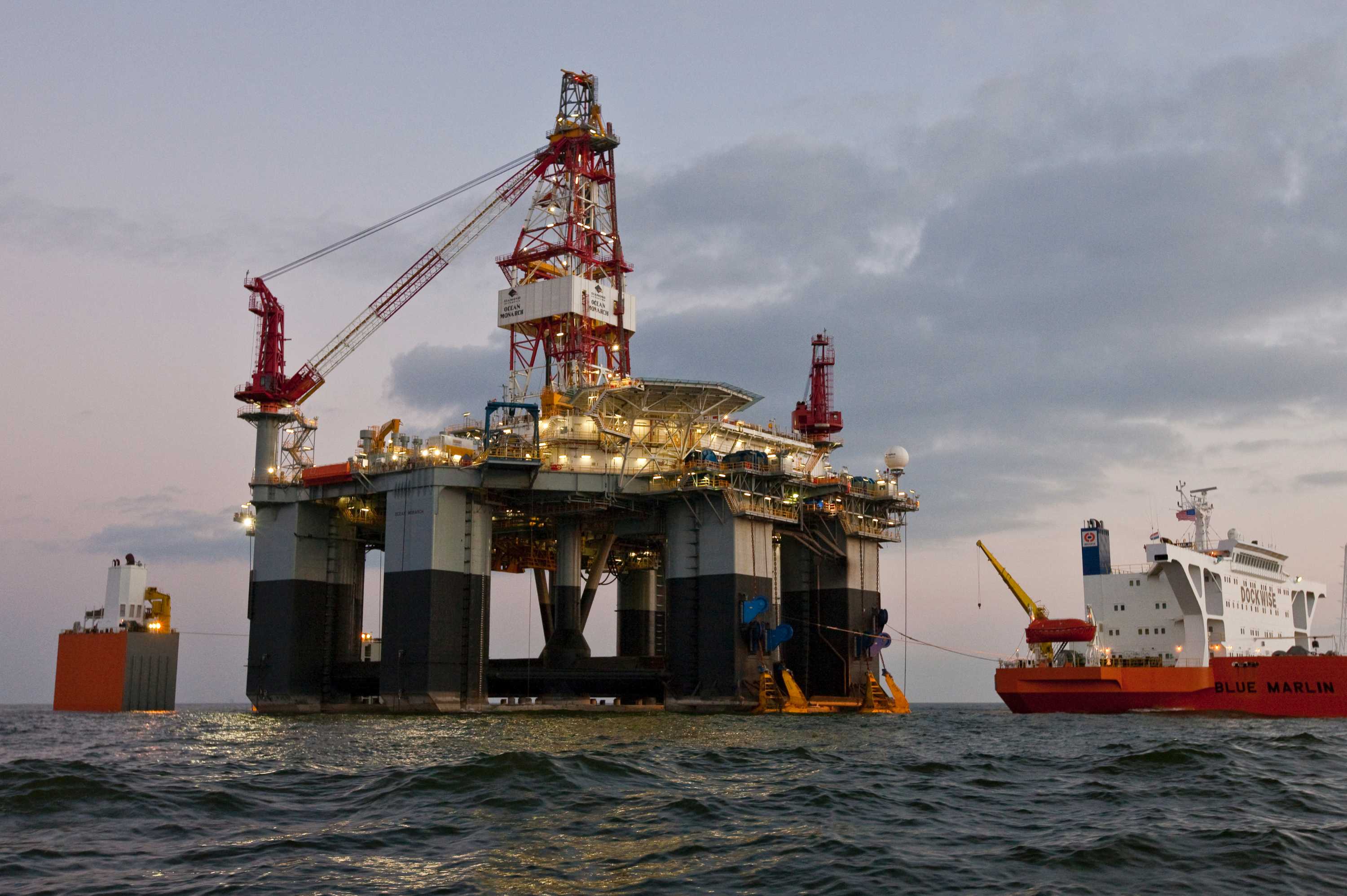 Offshore workers delayed returning to WA's Pilbara after helicopters ...