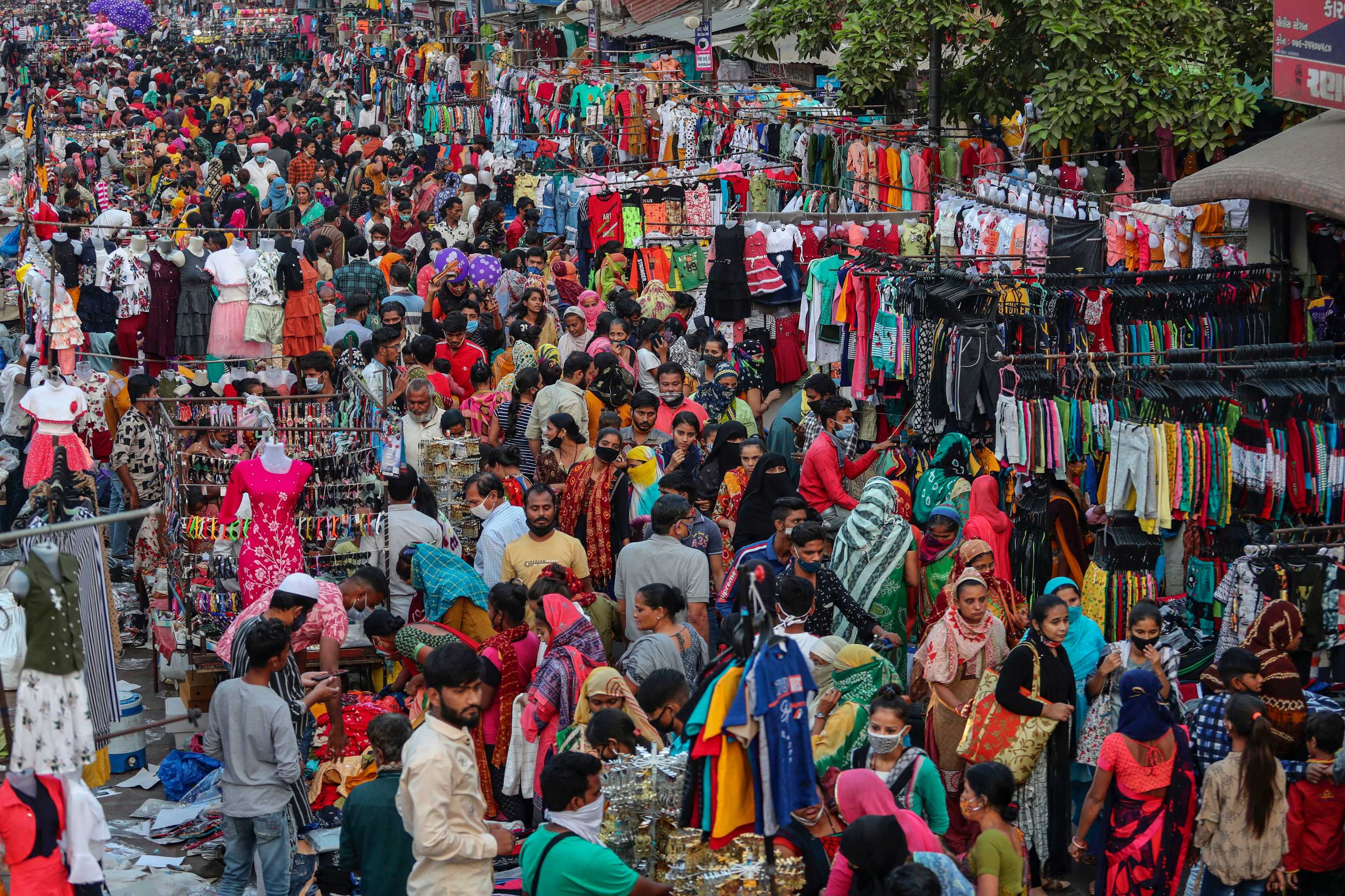 New Delhi is in the midst of a perfect storm of coronavirus infections ...