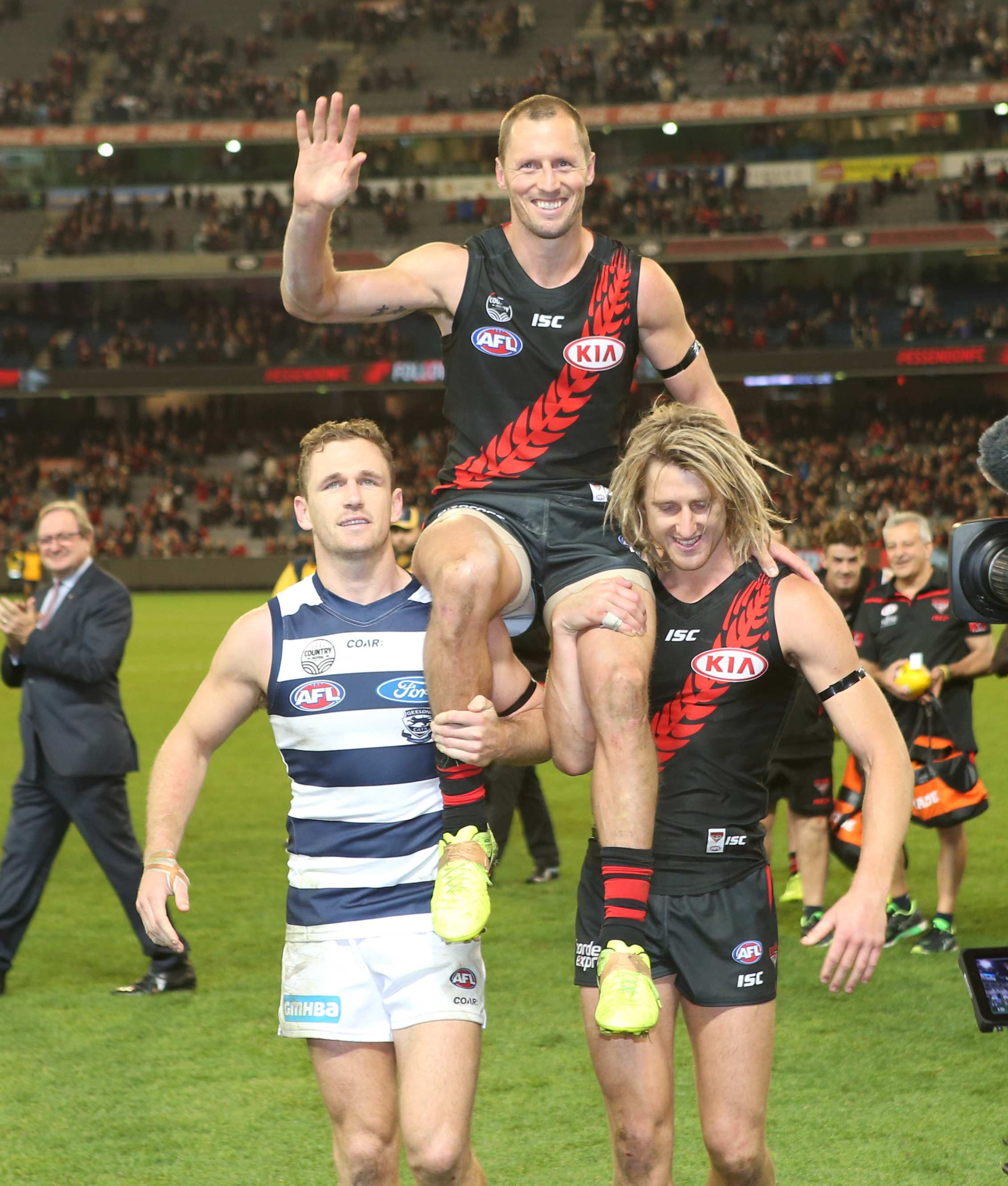 James Kelly: Essendon and former Geelong veteran announces retirement ...