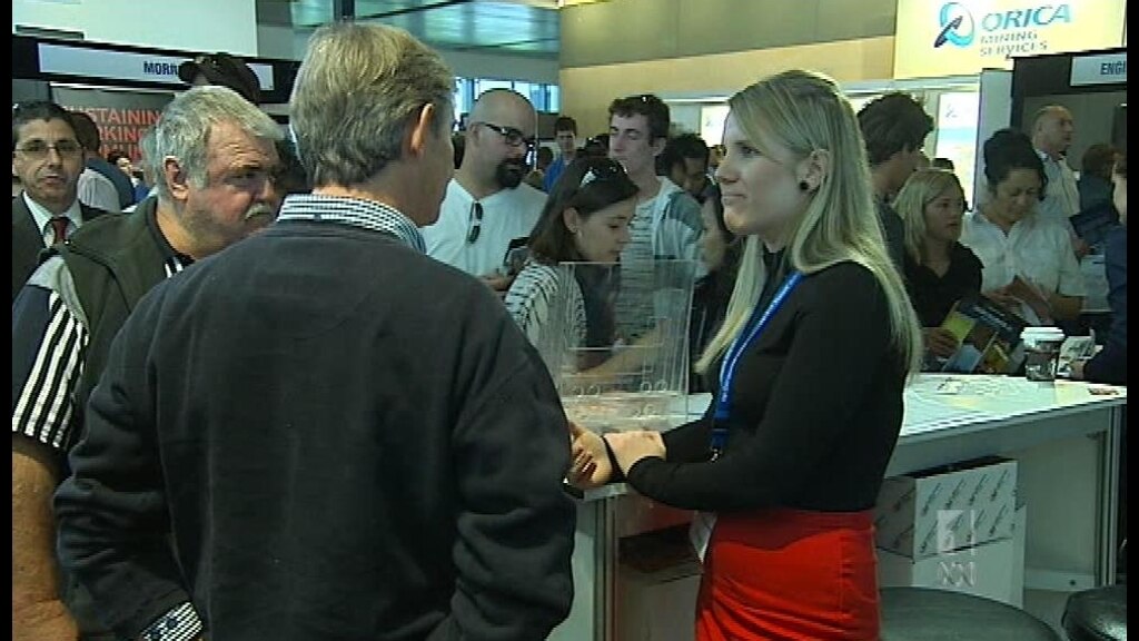 Perth mining expo attracts job seekers - ABC News