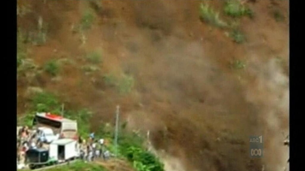 Huge landslides bury victims - ABC News
