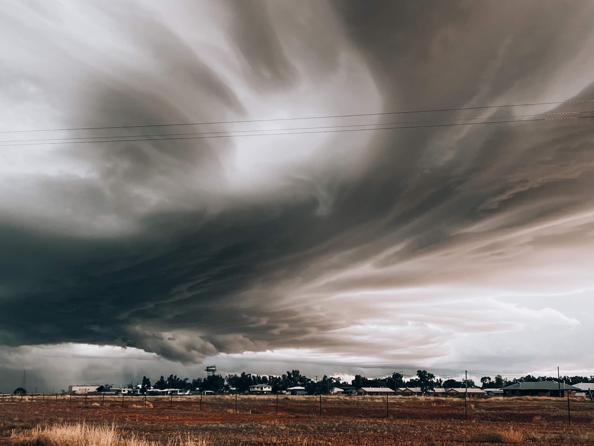 Storm cells sweep across outback Queensland bringing 'unusually' wet ...