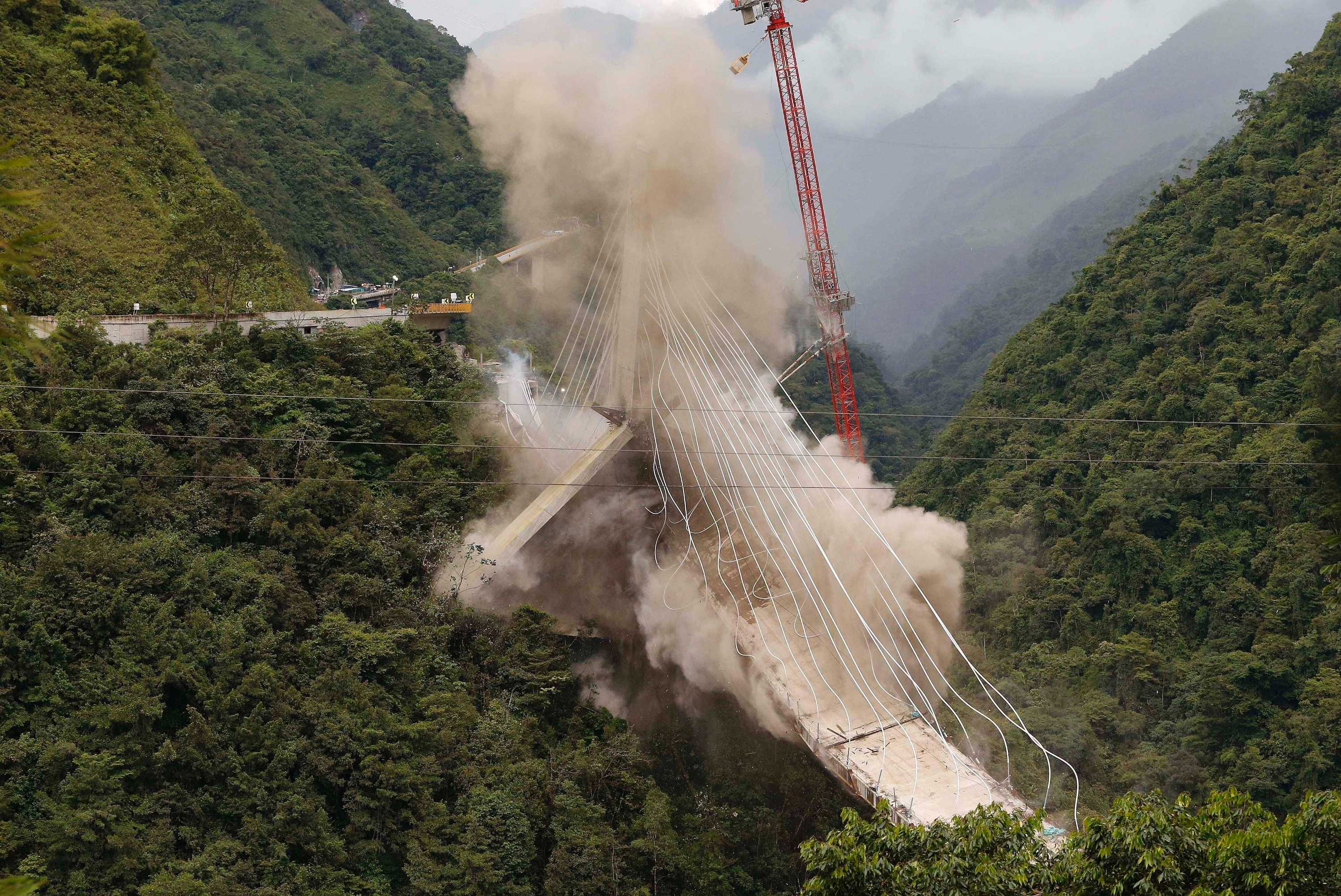 Colombia cable bridge demolished following deadly partial collapse ...