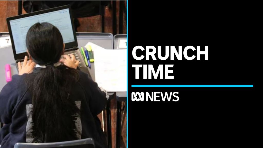 Experts brought in for VCE exams following recent 'stuff-ups' - ABC News