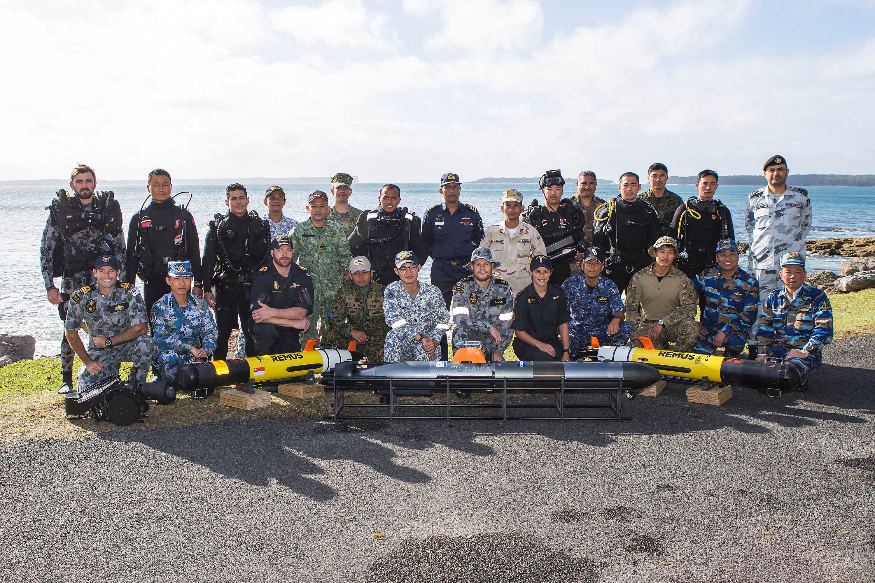 Mine warfare navy clearance dive teams from across the world unite in ...