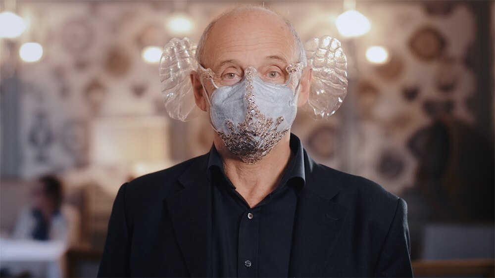 Hungarian conductor invents music-enhancing face mask - ABC Classic