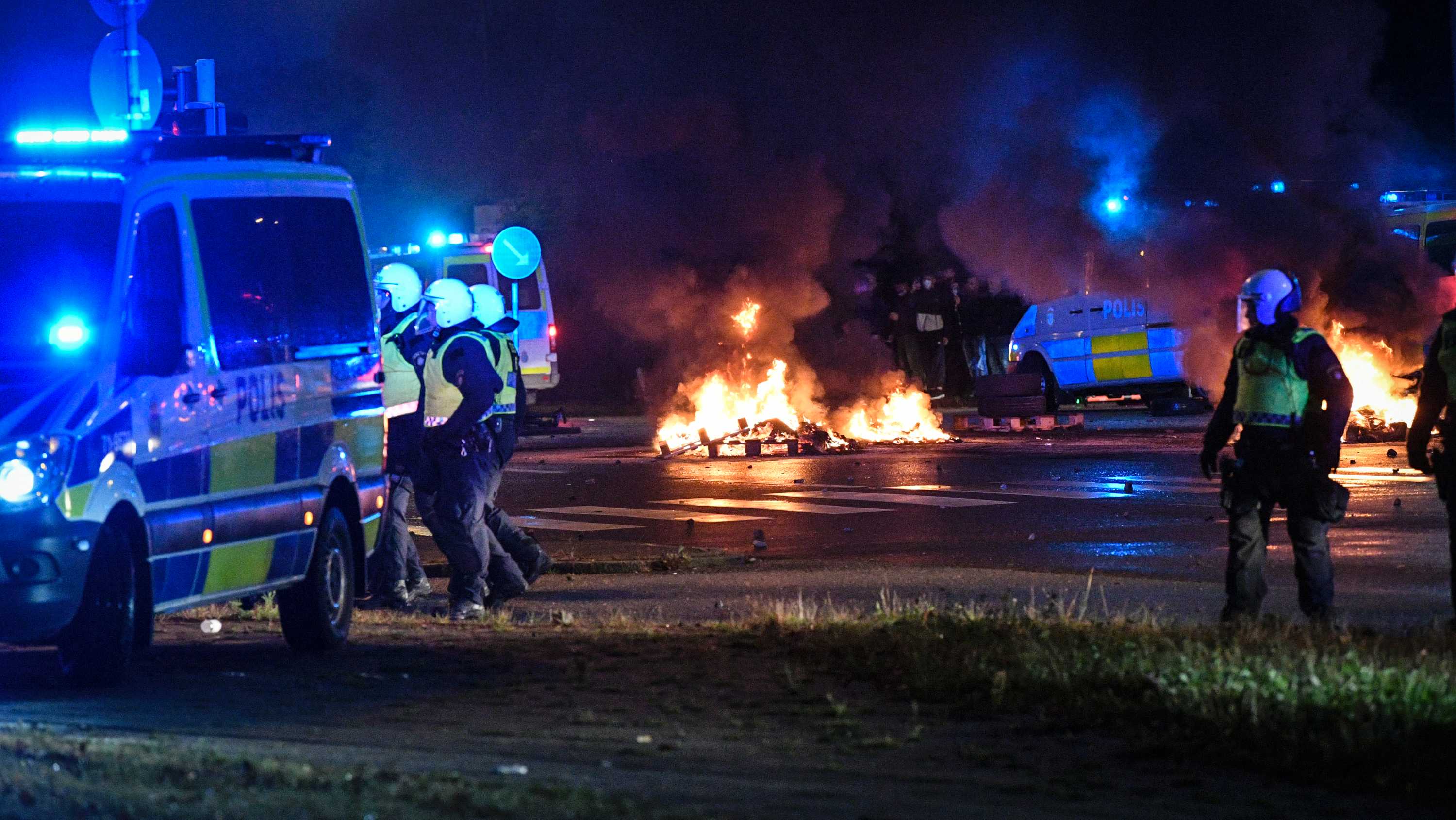Riots erupt in Sweden after far-right activists burn Koran - ABC News