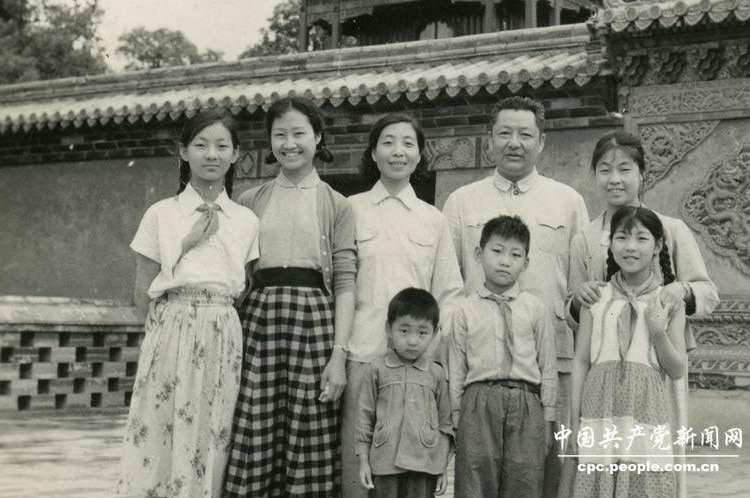 Xi Jinping's rise to power started when his father, Xi Zhongxun, fell ... Xi Jinping's rise to power started when his father, Xi Zhongxun, fell ...