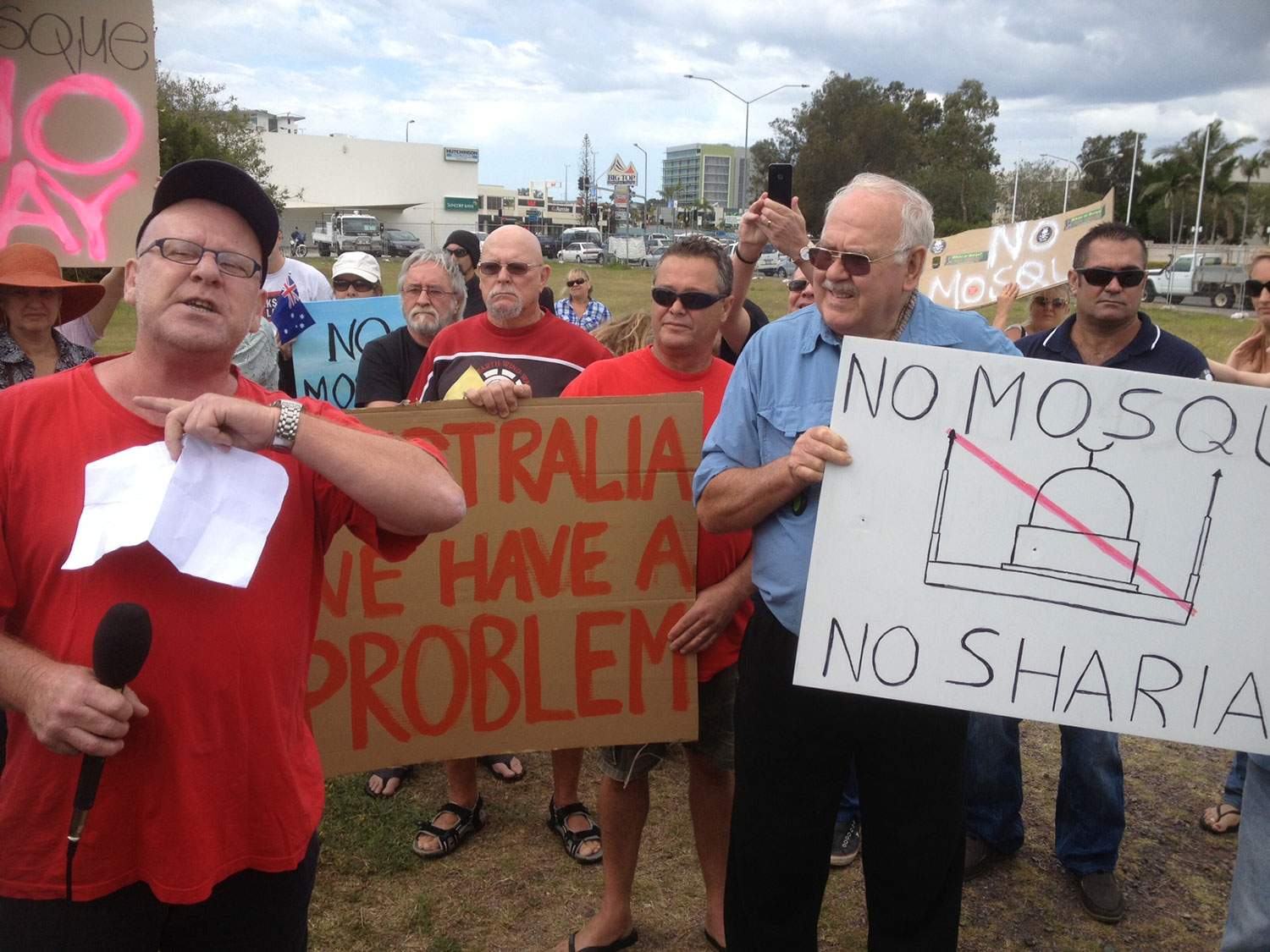 Sunshine Coast mosque protest condemned by Premier Campbell Newman ...