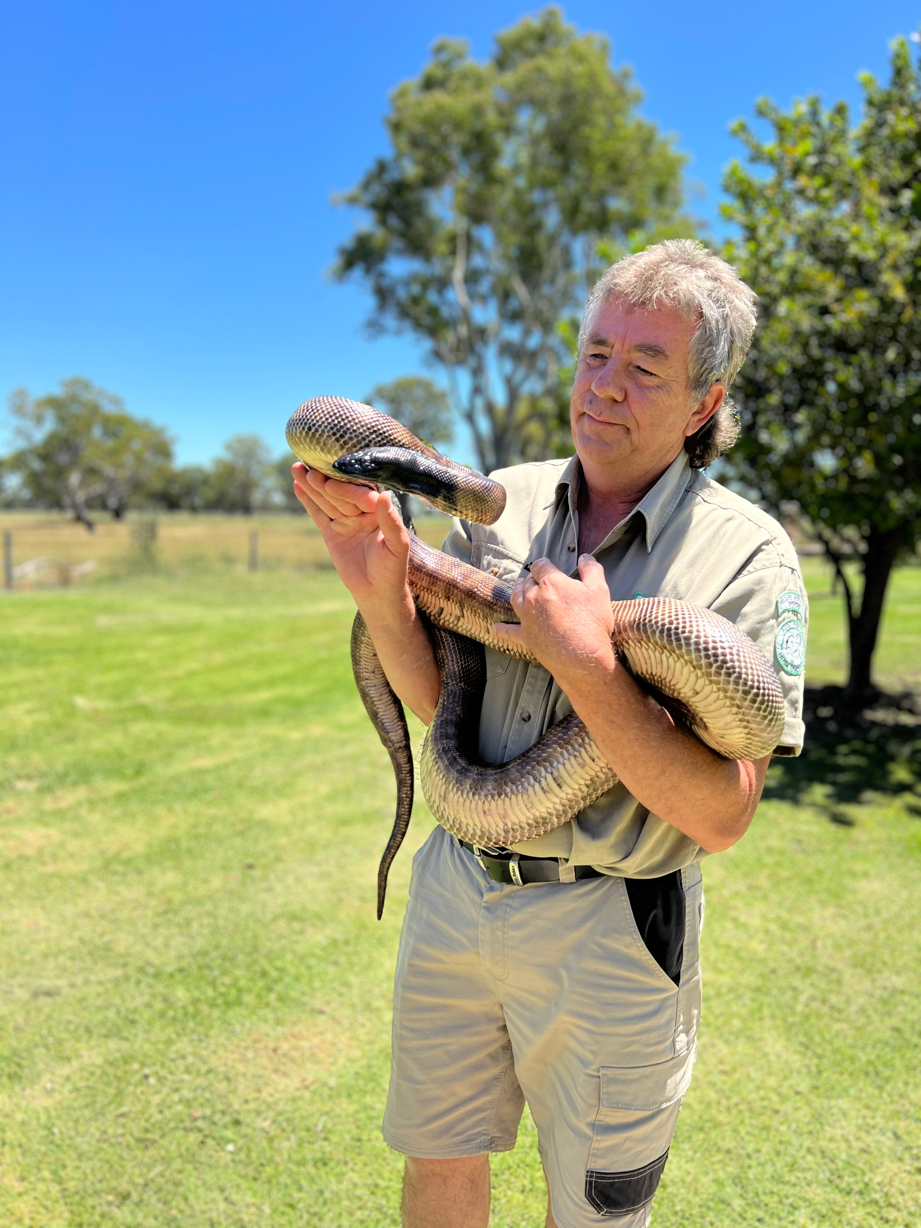Aged care residents in Millicent enjoy visits from rare birds, snakes ...
