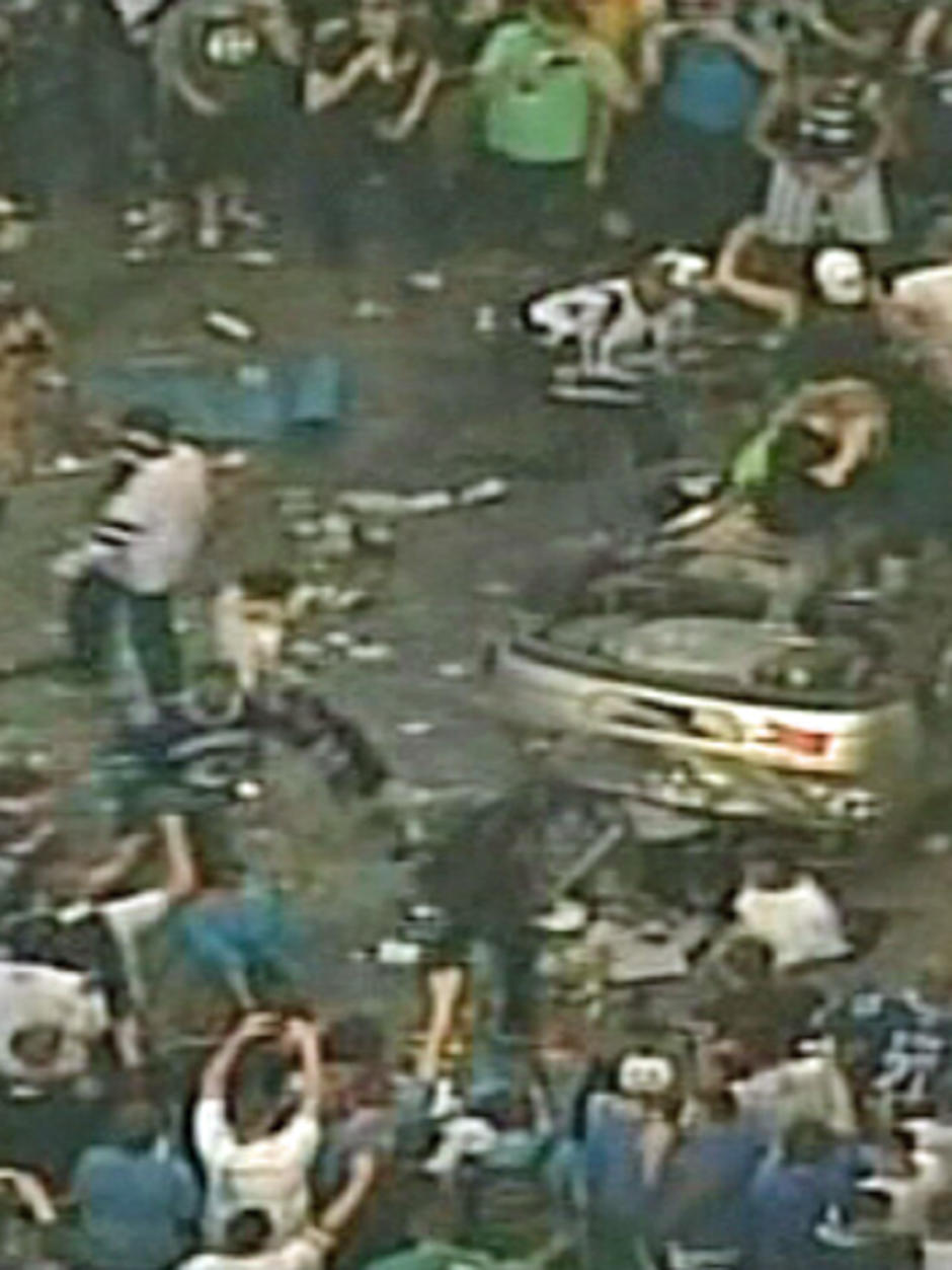 Hockey riots ravage downtown Vancouver - ABC News