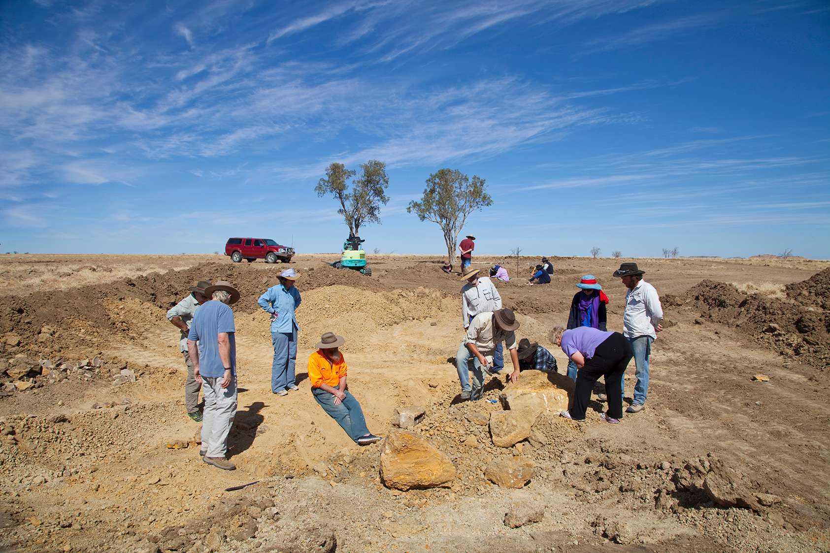 Annual outback Queensland dinosaur dig unearthing bones up to 98 ...