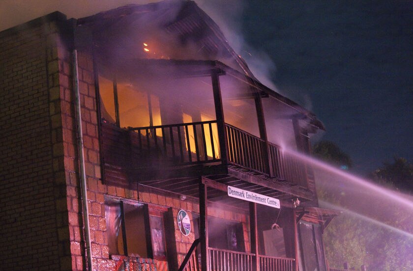 Insurers to visit Denmark fire site - ABC News